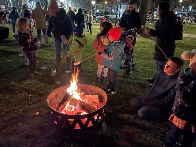 Light Uptown draws big crowd to Foxboro Common | Local News ...