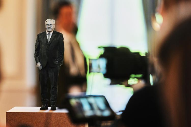 Pop-up art show takes over German president's residence before ...