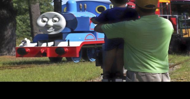 Thomas the Tank Engine chugs its way to Edaville USA | State ...