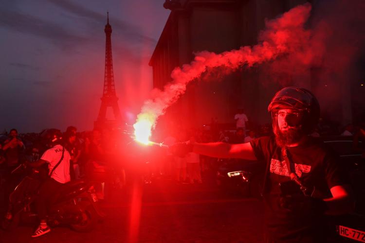 Paris police detain 45 after violence erupts during celebrations of PSG ...