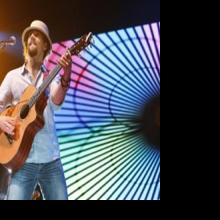 Review: Mraz plays the soulful crowd-pleaser at Comcast | Go ...