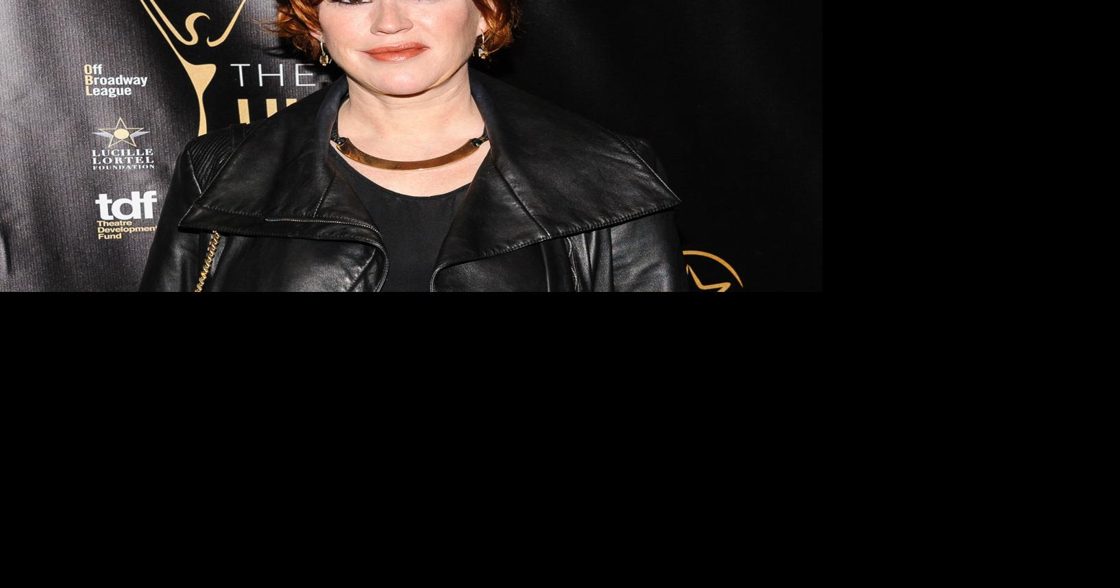 Molly Ringwald eyes return to stage in a classic title | Stories ...