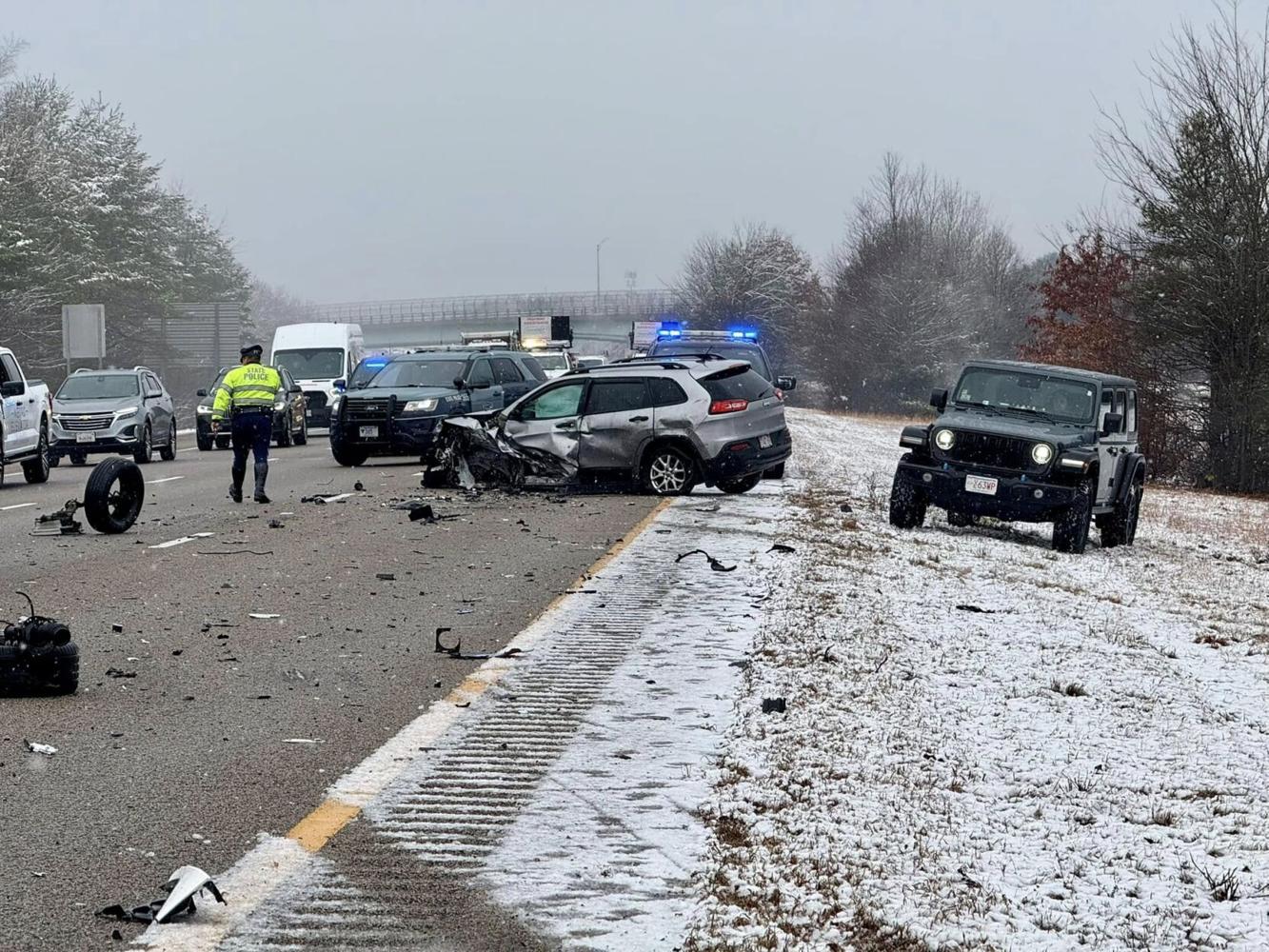 Four people taken to hospitals following crash on I-495 in Mansfield ...