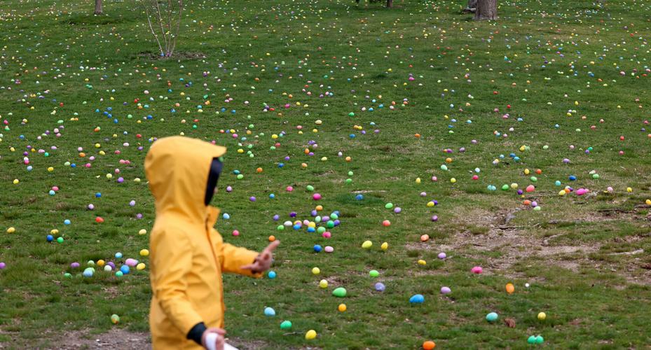 Spring egg hunt in Attleboro | Gallery | thesunchronicle.com