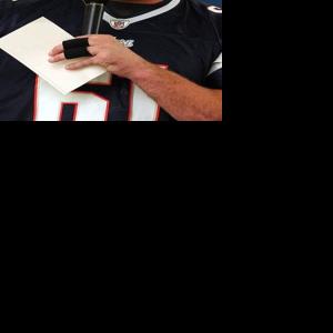 Stephen Neal announces retirement | Patriots | thesunchronicle.com