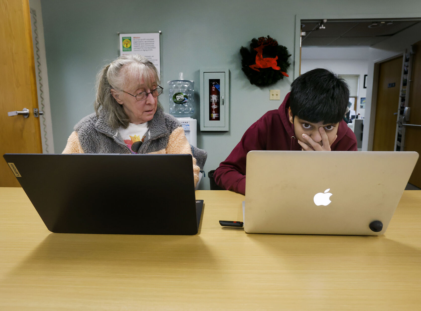 Students teaching seniors technology in North Attleboro, Mansfield ...