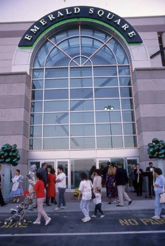 Emerald Square rebounds | Business | thesunchronicle.com