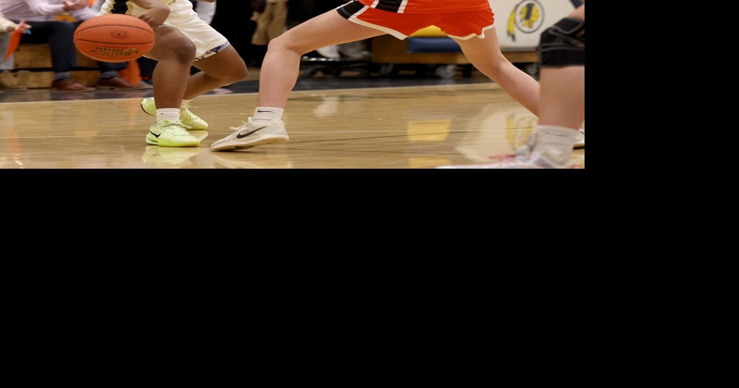 H.S. GIRLS BASKETBALL: Unbeaten Foxboro rallies past King Philip in ...