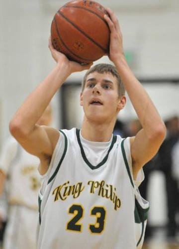 Layman hits his mark, but AHS gets the win | Sports | thesunchronicle.com