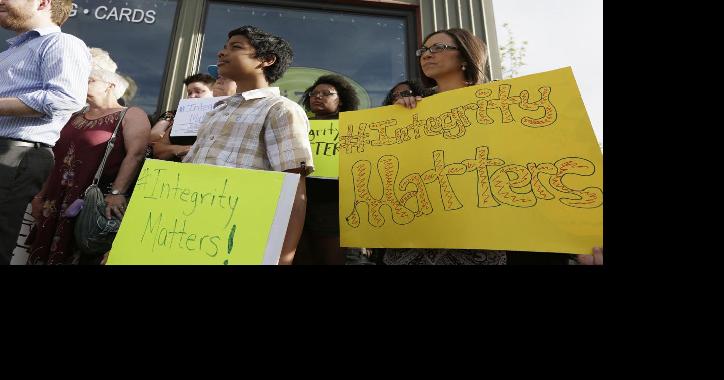 Ex-NAACP leader Rachel Dolezal: `I identify as black’ | Stories ...