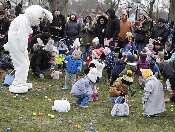Foxboro Jaycees annual Easter egg hunt | Gallery | thesunchronicle.com