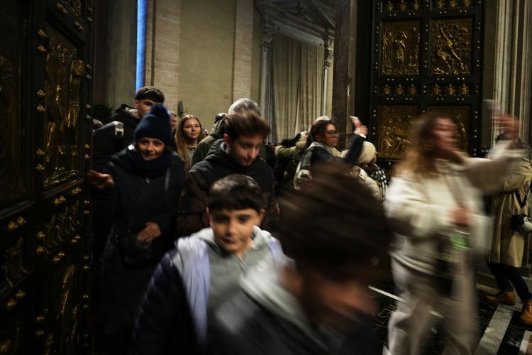 Final pilgrims cross Holy Door as Vatican claims Jubilee success with ...