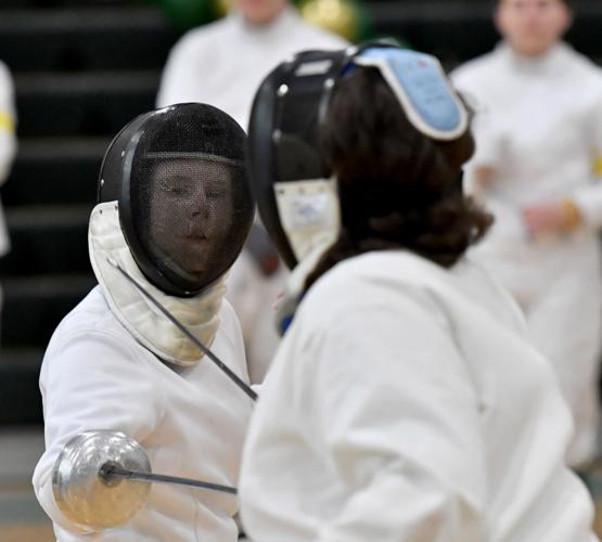 Bishop Feehan High athletes gladly take a stab at fencing | Local ...