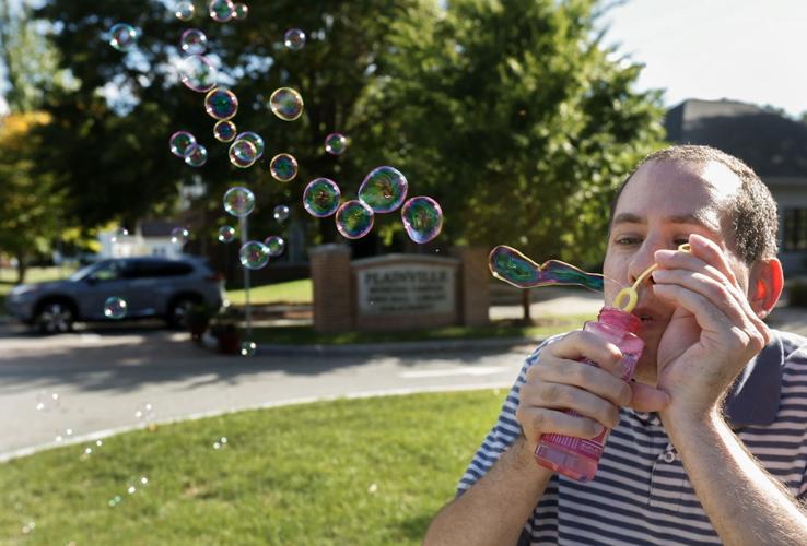 In Plainville, spreading joy, one bubble at a time | Local News ...
