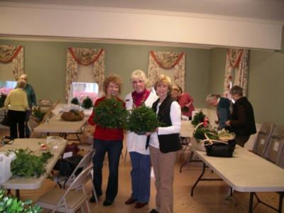Angle Tree Garden Club members get into the spirit of the season ...