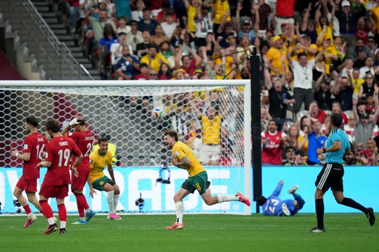 Australia spoils Turkey's return to the World Cup with a 2-0 victory ...