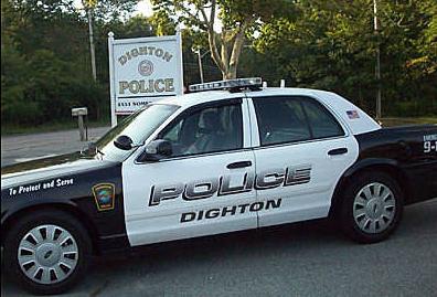 Man pinned by tree in Dighton | Local News | thesunchronicle.com