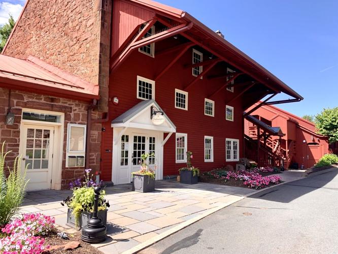 Adventures in history in Simsbury, Conn. | Features | thesunchronicle.com