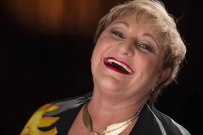 Ida Zecco pours herself into 'Estro-gin & Tonic' show | Go ...