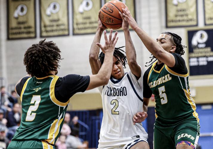 H.S. BOYS BASKETBALL: A grand opening to state tourney for Foxboro ...