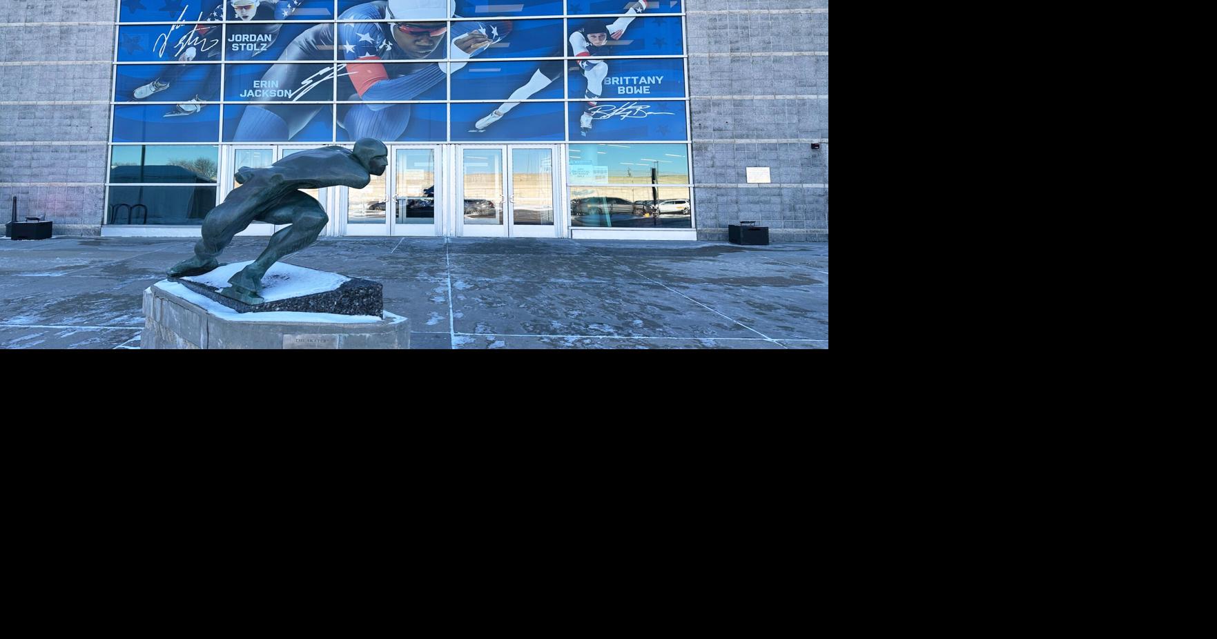 Jordan Stolz falls in the 1,000 at the US Olympic trials but the star ...