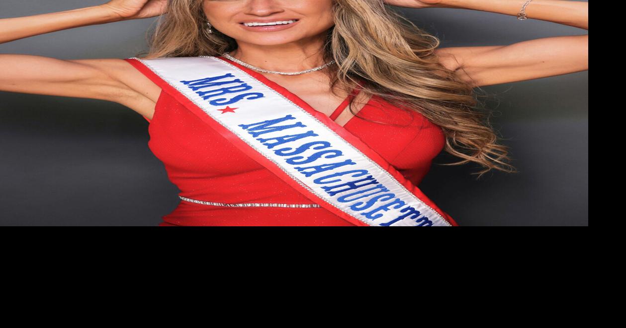 Attleboro woman wins best costume title at Mrs. America competition in ...