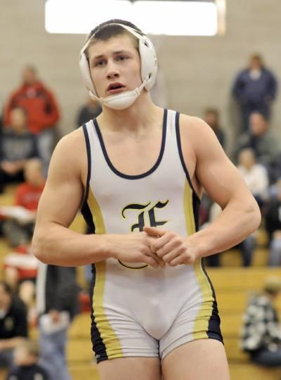 WRESTLING: Avery wins 189 crown | Sports | thesunchronicle.com