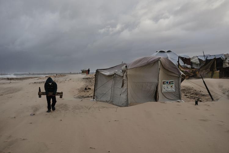 Howling winds send walls crashing down on Gaza tent camps, killing 4 ...