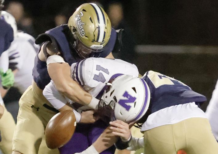 H.S. FOOTBALL: Foxboro returns to Super Bowl with semifinal rout of ...