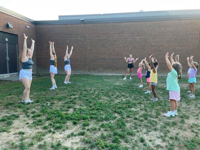 Varsity cheerleaders host clinic for local youth | Local News ...