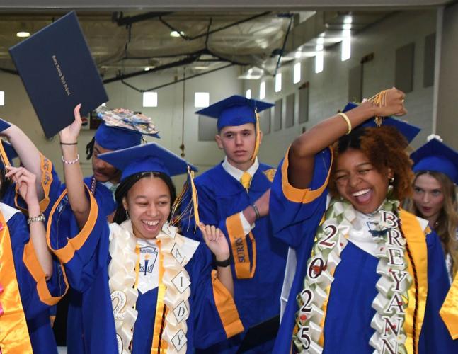 Shared smiles lit up the day | Local News | thesussexsurrydispatch.com