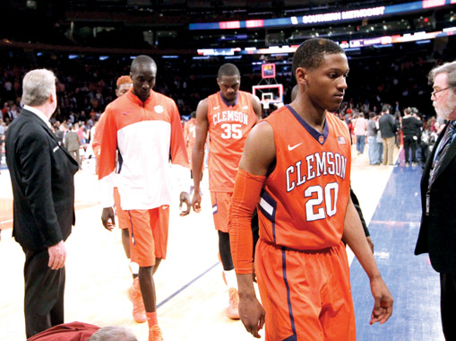 SMU rally ends Clemson's season on big stage in NYC