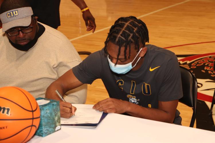 B-E basketball trio makes school history with signings