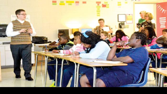 'Teach for America' program helping close inequity gap between poorer ...