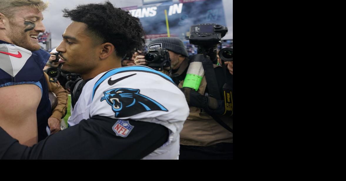 Henry runs for 2 TDs; Titans hold off Panthers, Young 17-10