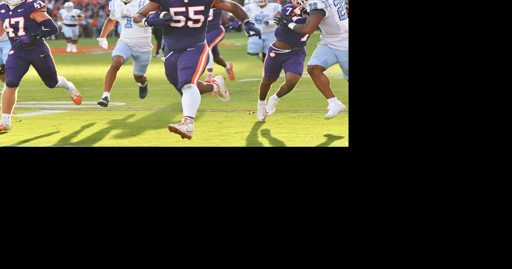 Oregon remains on top; Tide, Ole Miss topple out of Top 10