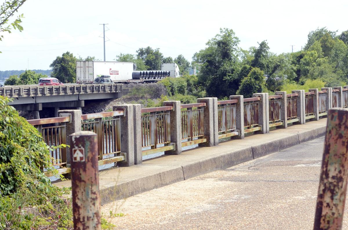 Man dies after jumping from US 301 bridge