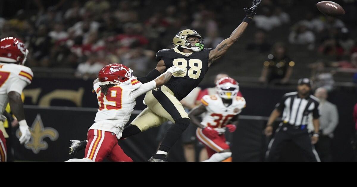 Shaq Davis waived by Saints