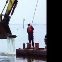 Santee Cooper begins removing structures submerged in lake