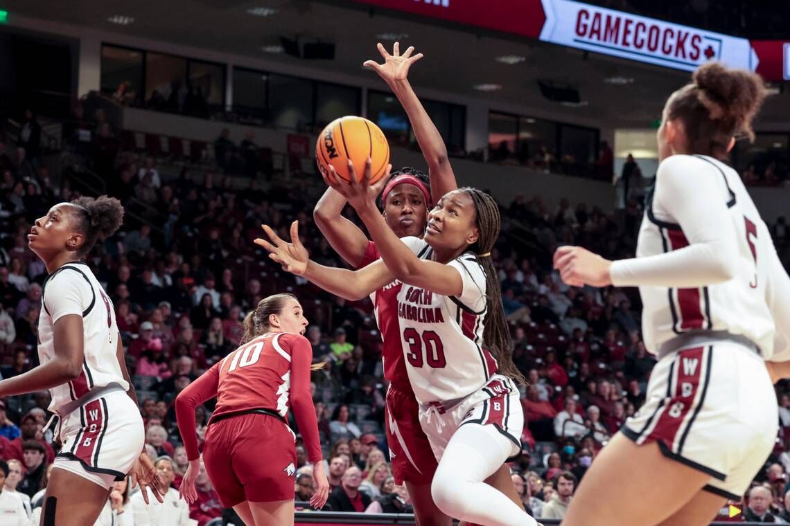 Maryam Dauda looked relaxed vs. Arkansas