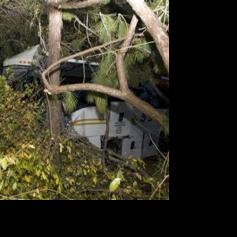 1 dead, about 30 hurt in South Carolina bus crash