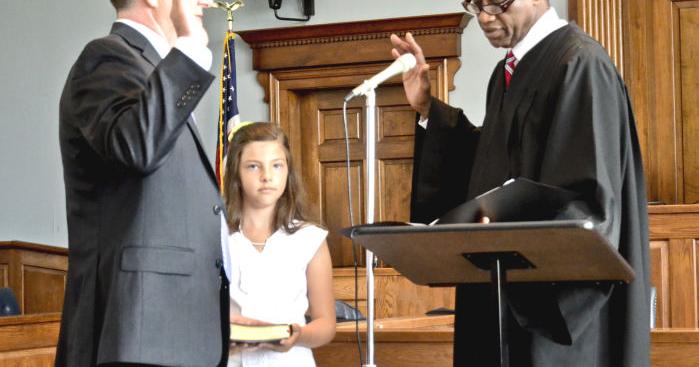 Family Court Judge Randall McGee sworn in