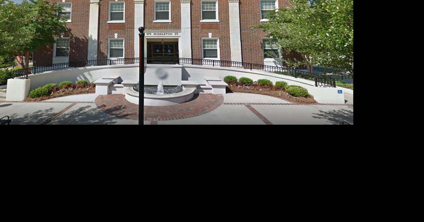 Planning commission rejects apartments