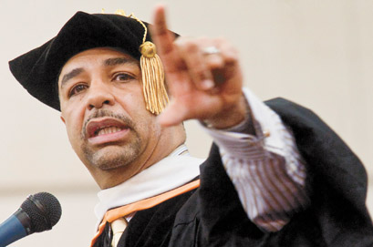 Journalist tells students how to achieve success