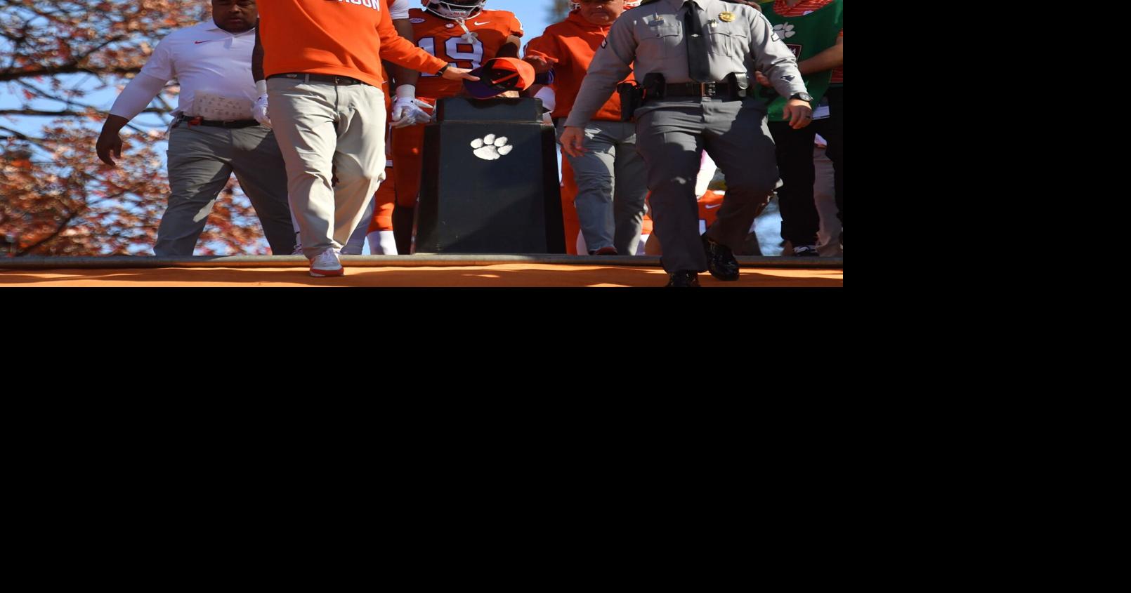 IN PHOTOS: South Carolina takes Palmetto Bowl trophy over Clemson