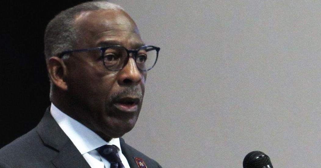 Retiring SC chief justice urges judicial diversity