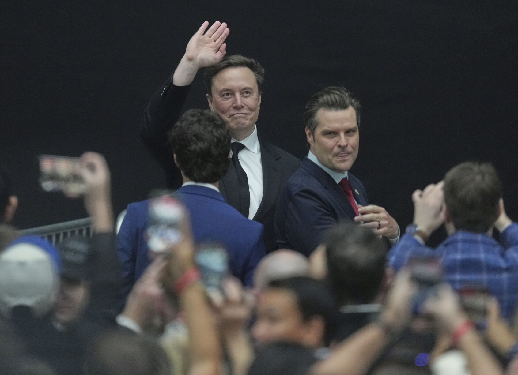 Debate rages over Musk's Tesla pay package