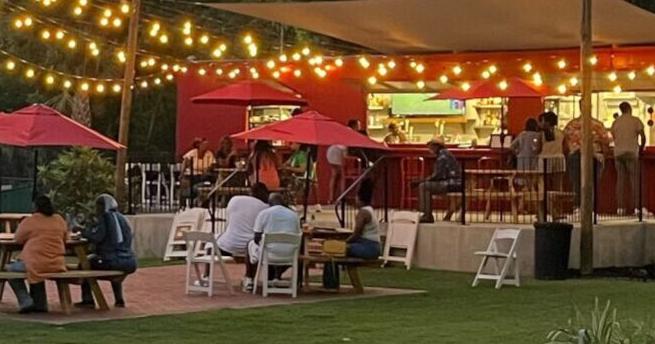 1,000 turn out for Edisto Beer Garden opening