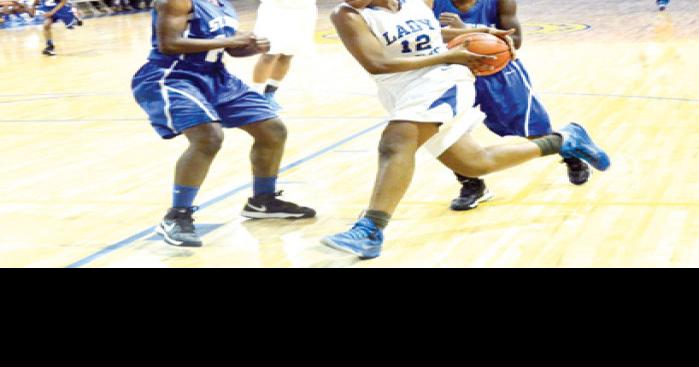 Senior's 15, junior's 13 lead Denmark-Olar to playoff win