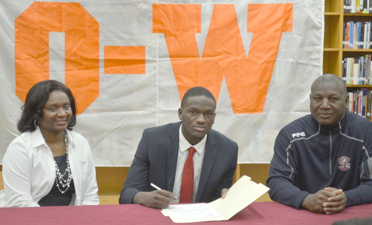 Orangeburg-Wilkinson's Felder signs to play at S.C. State